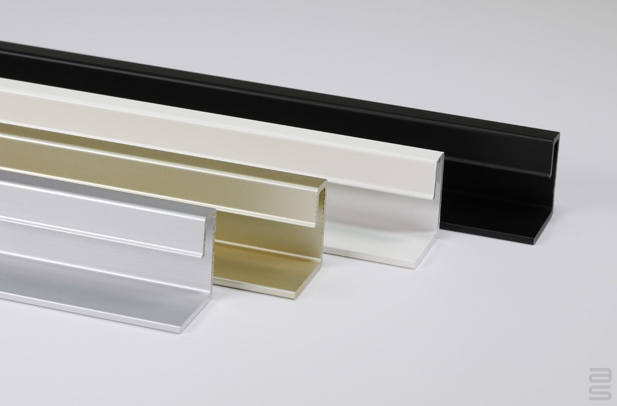 Ceiling Rail System: Hanging Art & Pictures from the Ceiling